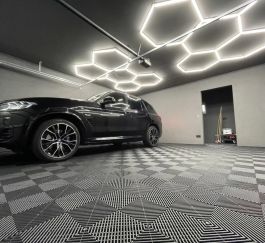 HEXAGON LED Razsvetljava - Sodobna in Prilagodljiva Osvetlitev